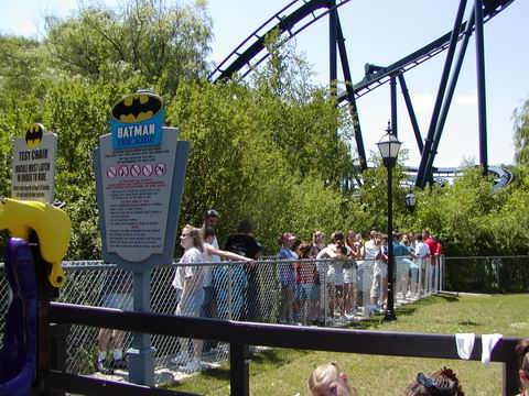 Six Flags Great America Ride Info - Batman the Ride